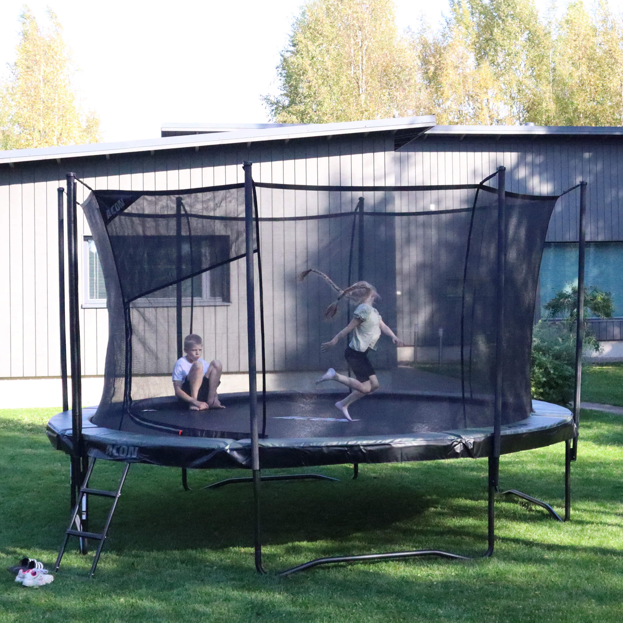 ACON Air 4,3 m trampoliini – vakaa ja turvallinen valinta – Acon.fi